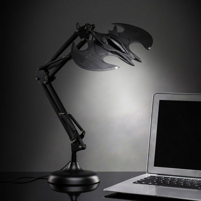 Batman Batwing Poseable Desk Light - GeekAlerts