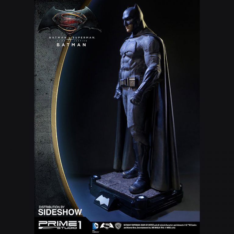 Batman v Superman Batman Polystone Statue - GeekAlerts