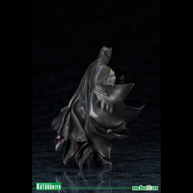 DC Comics Rebirth Batman ArtFX+ Statue - GeekAlerts