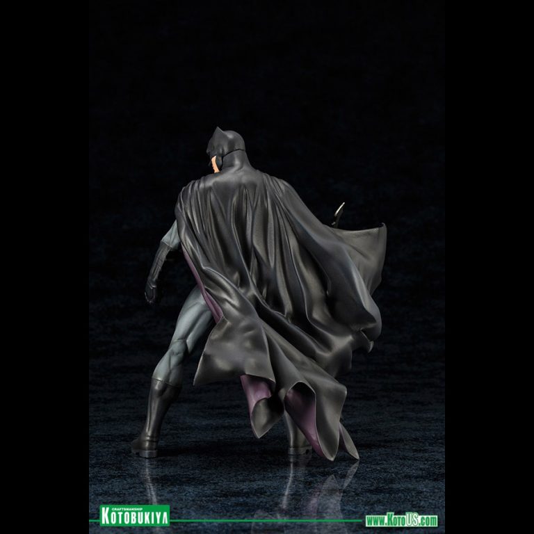 DC Comics Rebirth Batman ArtFX+ Statue - GeekAlerts