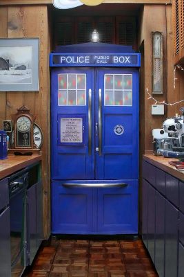 Doctor Who TARDIS Fridge Kit - GeekAlerts