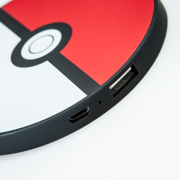 Poké Ball Portable Disc Charger - GeekAlerts