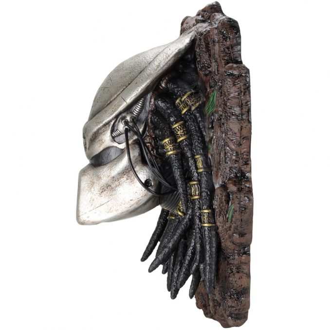 Predator Wall-Mounted Bust - GeekAlerts