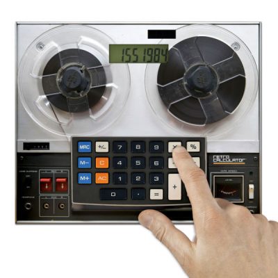 Retro Calculator - GeekAlerts