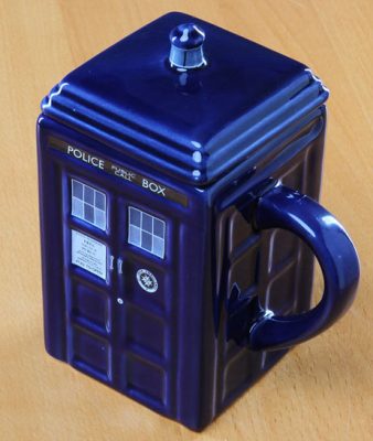 Doctor Who TARDIS Mug - GeekAlerts
